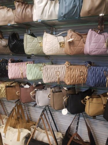 صنعاء مستلزمات نسائية جديد للبيع-326468|Yemen Mazad